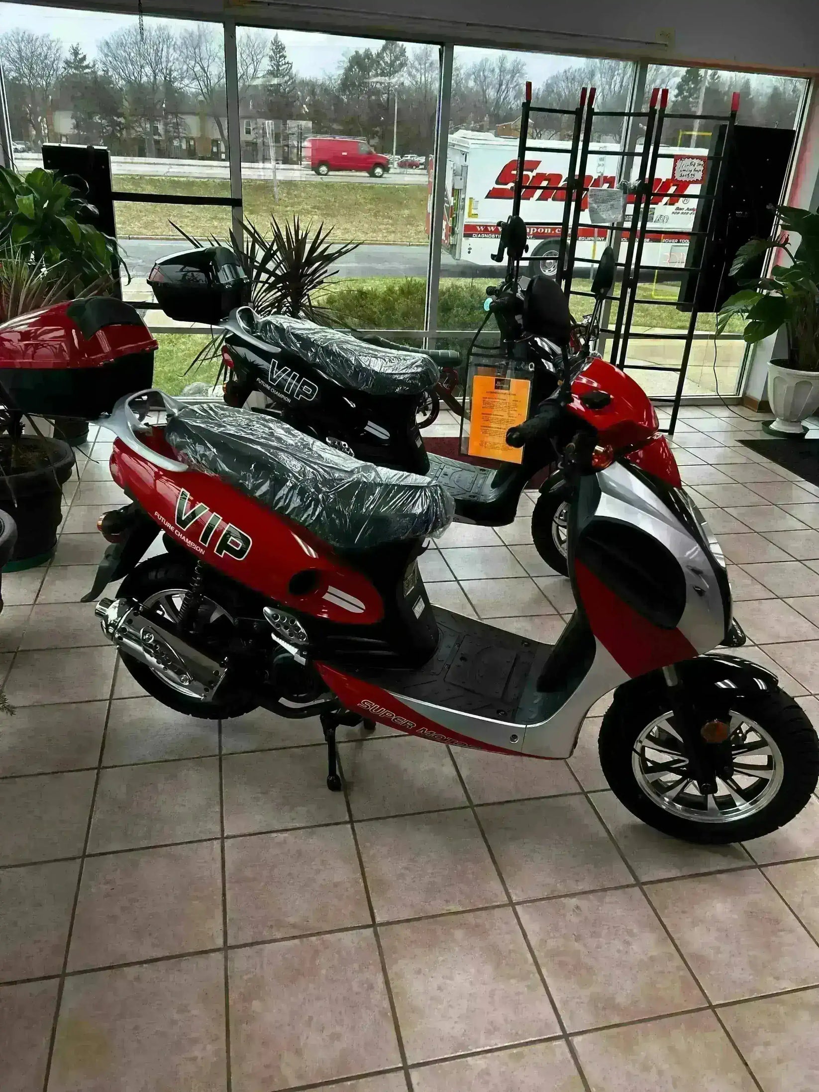 Pilot 150cc Scooters: Fuel efficient & ECO friendly transportation – Q9 ...